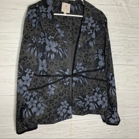 Lila Rose | Jackets & Coats | Lila Rose Grey And Black Floral Blazerm ...